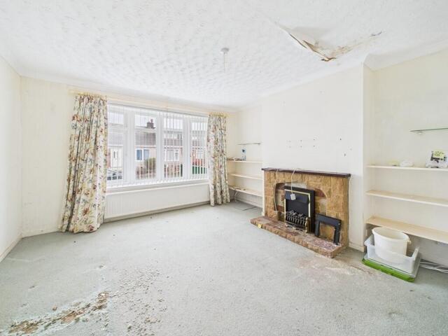 Bungalow 2 Bedroom For Sale Plymouth Devon 220000 ELS100649062