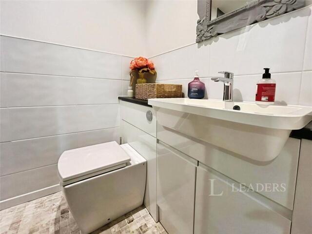 Bungalow 2 Bedroom For Sale Worcester Worcestershire 375000 ELS101675171