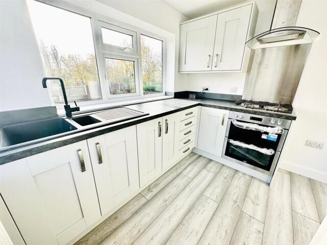 Bungalow 2 Bedroom For Sale Wakefield Wakefield 230000 ELS99840176
