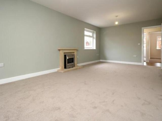Bungalow 2 Bedroom For Sale Warwick Warwickshire 360000 ELS101316461
