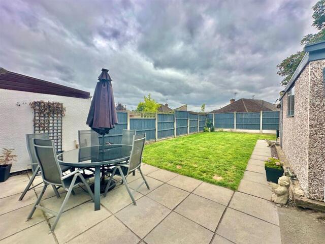 Bungalow 2 Bedroom For Sale Weston Cheshire 260000 ELS98864337