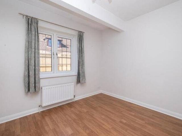 Bungalow 2 Bedroom For Sale Whitstable Kent 383500 ES100917680