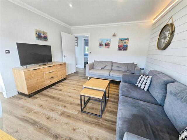 Bungalow 2 Bedroom For Sale Totland Bay Totland Bay 110000 ELS101674889