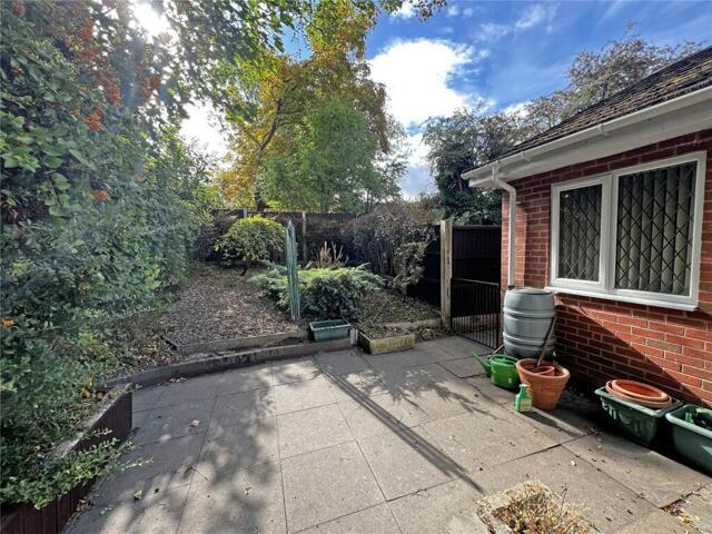 Bungalow 2 Bedroom For Sale Telford Telford And Wrekin 170000 ES99773895