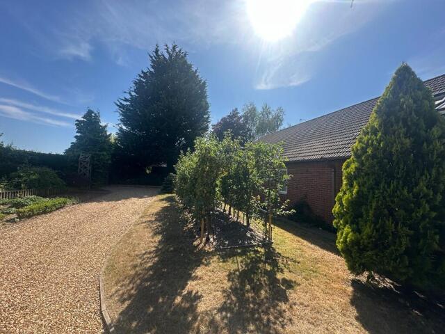 Bungalow 3 Bedroom For Sale Coventry Warwickshire 450000 ES101316126