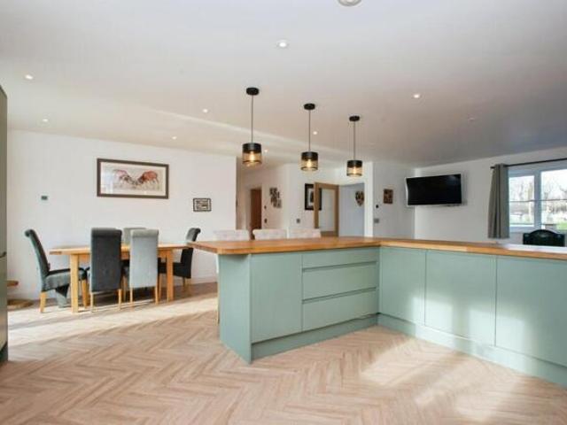 Bungalow 3 Bedroom For Sale Cornwell Devon 430000 ELS101025359