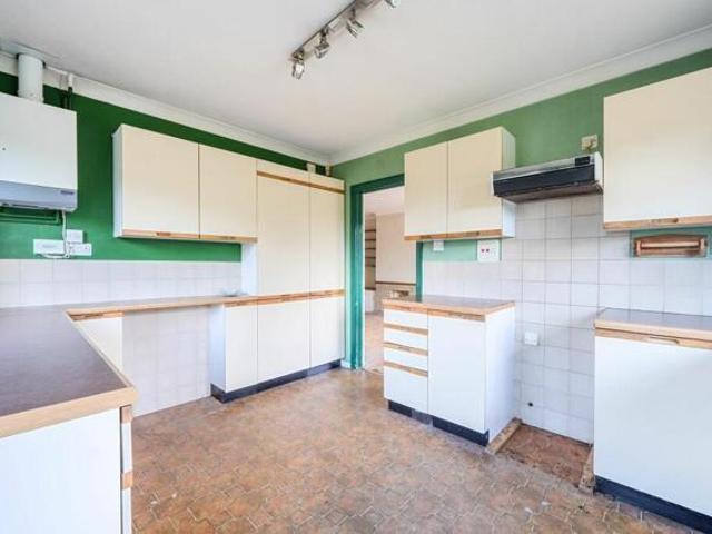 Bungalow 3 Bedroom For Sale Caterham Surrey 700000 ES88877481
