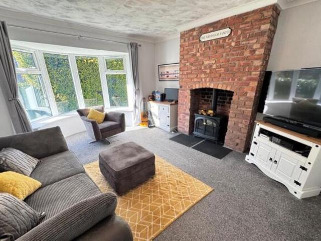 Bungalow 3 Bedroom For Sale Chapel En Le Frith Derbyshire 475000 ELS101316164