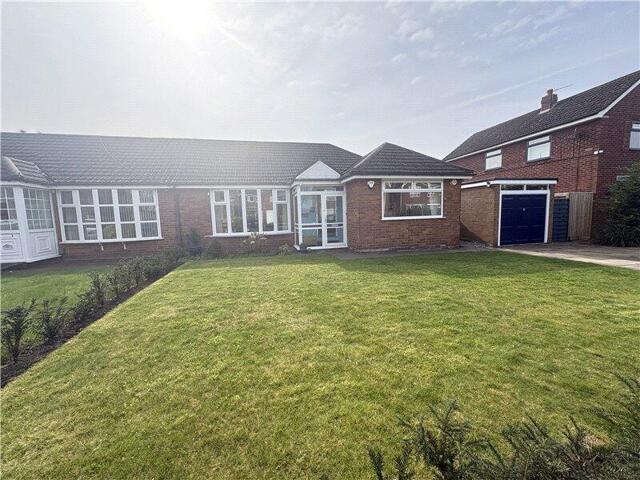 Bungalow 3 Bedroom For Sale Cheadle Stockport 400000 ELS101676065