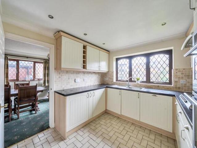 Bungalow 3 Bedroom For Sale Cheltenham Gloucestershire 750000 ES99895239