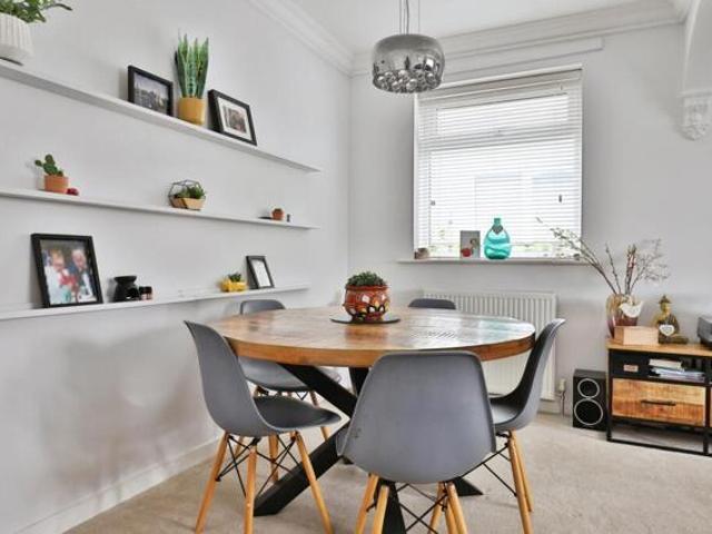 Bungalow 3 Bedroom For Sale Christchurch Dorset 450000 ES100953632