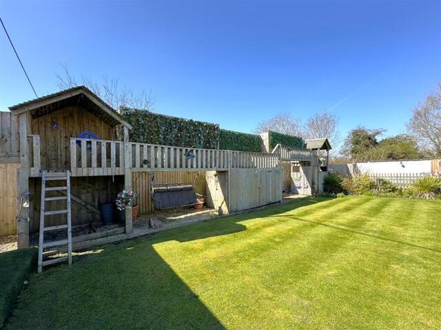 Bungalow 3 Bedroom For Sale Christian Malford Christian Malford 495000 ES101701683