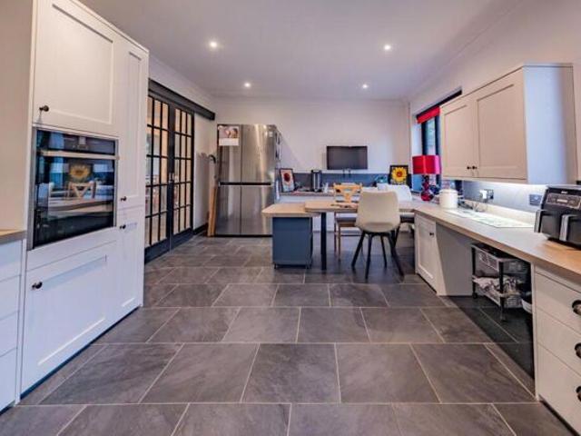 Bungalow 3 Bedroom For Sale Crowborough East Sussex 600000 ES99092673