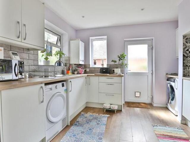 Bungalow 3 Bedroom For Sale Bournemouth Bournemouth 400000 ELS95712462