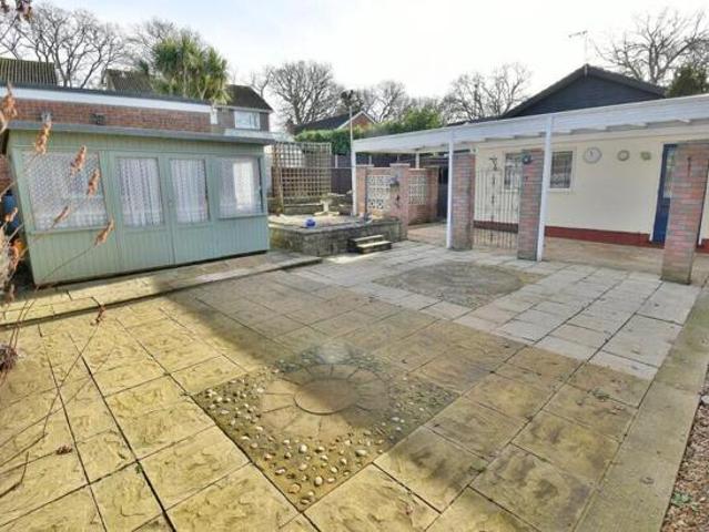 Bungalow 3 Bedroom For Sale Bournemouth Bournemouth 425000 ES89701558