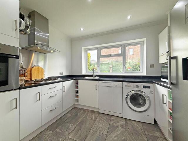 Bungalow 3 Bedroom For Sale Bomere Heath Bomere Heath 345000 ELS91831628