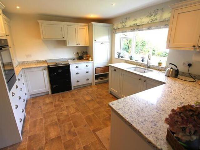 Bungalow 3 Bedroom For Sale Bledington Oxfordshire 595000 ES101931856