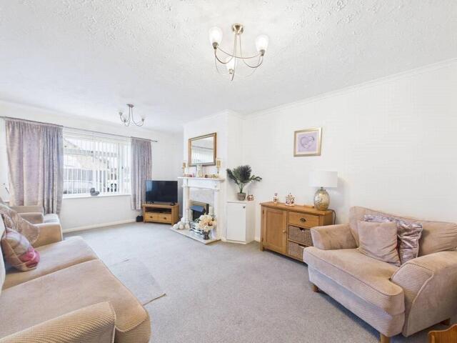 Bungalow 3 Bedroom For Sale Gloucester Gloucestershire 300000 ES99162067