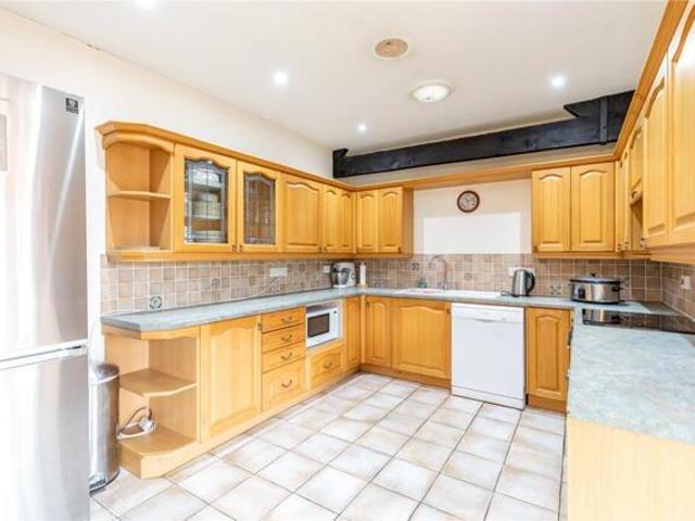 Bungalow 3 Bedroom For Sale Devizes Wiltshire 300000 ES100366269