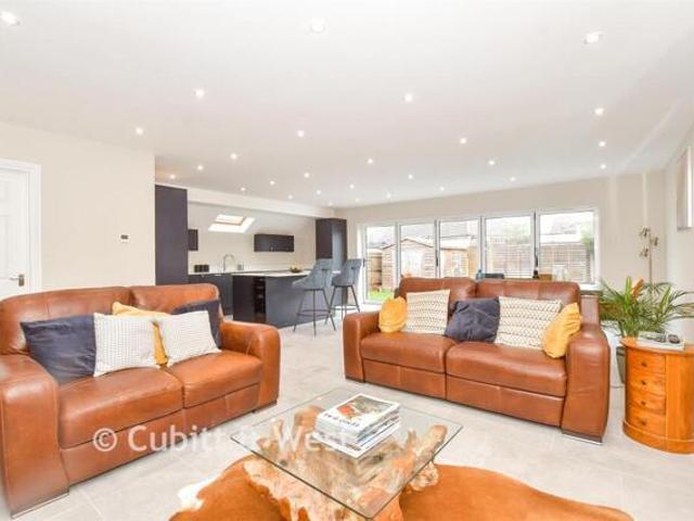 Bungalow 3 Bedroom For Sale Emsworth Emsworth 396500 ES99054870