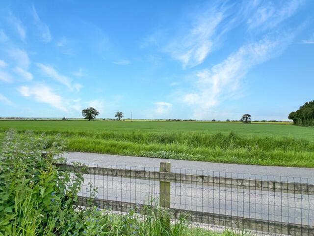Bungalow 3 Bedroom For Sale Essex Essex 525000 ES98545700