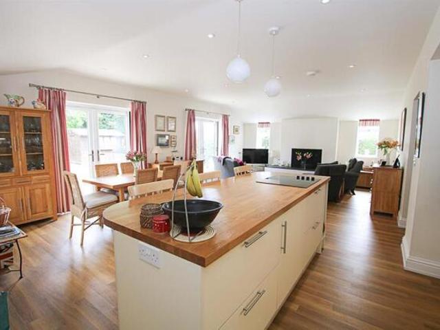 Bungalow 3 Bedroom For Sale Kennett Kennett 435000 ELS99608117