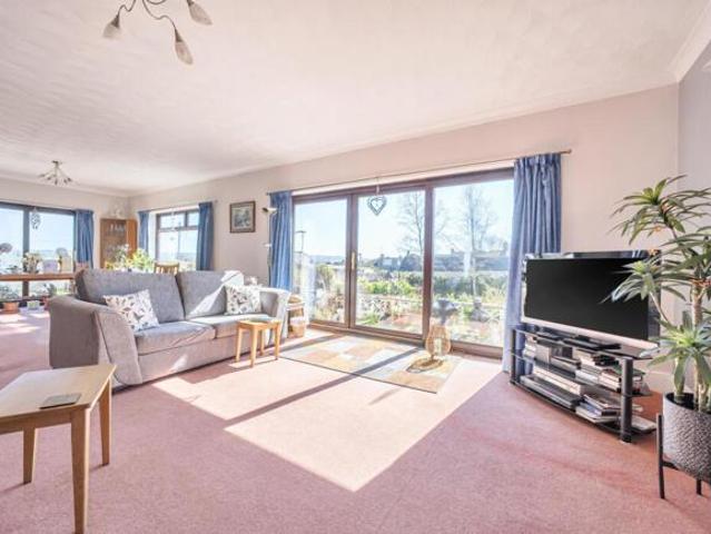Bungalow 3 Bedroom For Sale Kingswood South Gloucestershire 515000 ES100579075