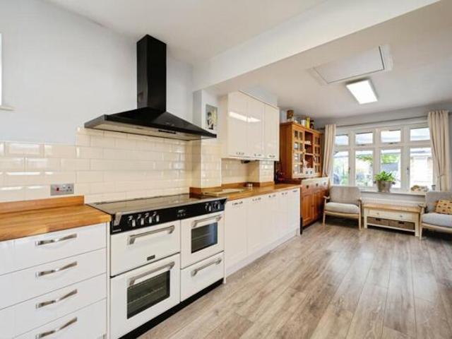 Bungalow 3 Bedroom For Sale Hayling Island Hampshire 700000 ES101675924