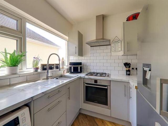 Bungalow 3 Bedroom For Sale Lancing West Sussex 350000 ES100540826