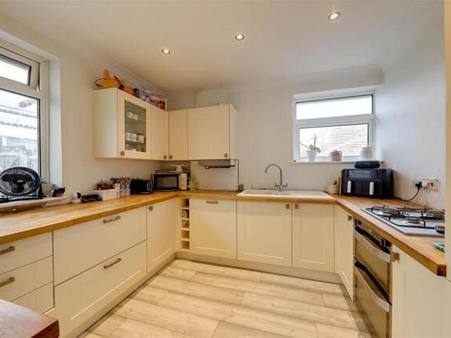 Bungalow 3 Bedroom For Sale Lancing West Sussex 375000 ES100953672