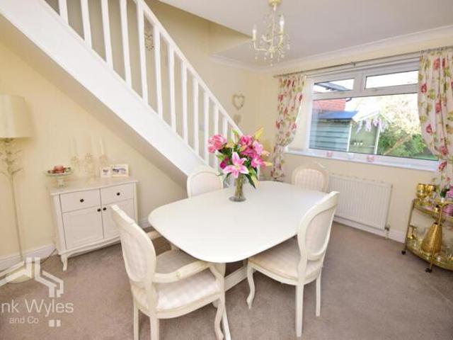 Bungalow 3 Bedroom For Sale Lancs Lancashire 275000 ES100881675