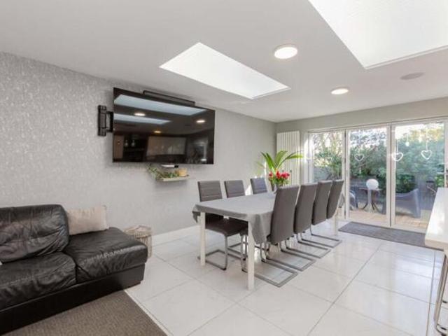 Bungalow 3 Bedroom For Sale Maidenhead Windsor And Maidenhead 800000 ELS102023790