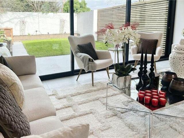 Bungalow 3 Bedroom For Sale Maidenhead Berkshire 649999 ES99986075