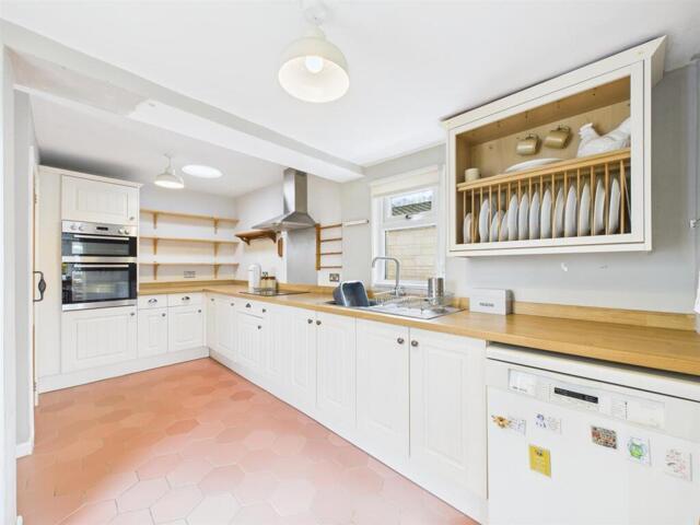 Bungalow 3 Bedroom For Sale Malmesbury Wiltshire 440000 ELS100398127