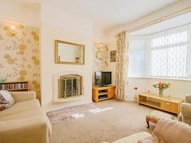Bungalow 3 Bedroom For Sale Manchester Bury 240000 ES98903674