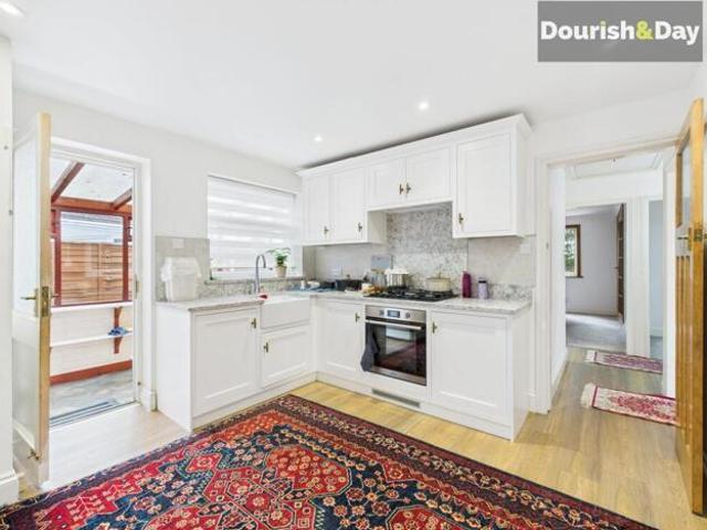 Bungalow 3 Bedroom For Sale Market Drayton Shropshire 400000 ES101119378