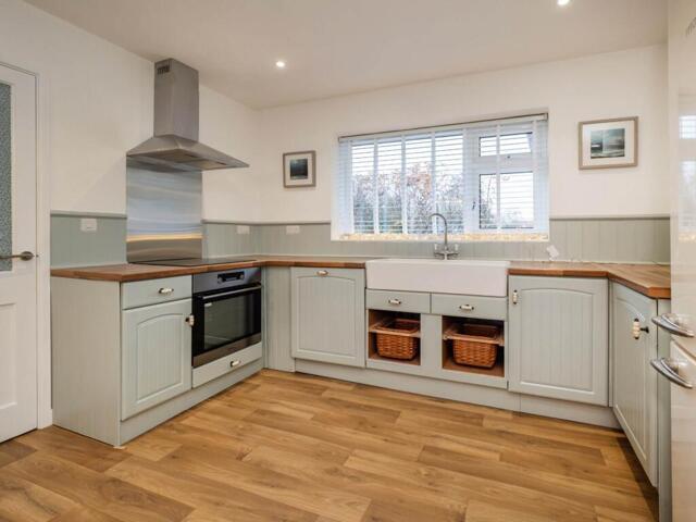 Bungalow 3 Bedroom For Sale Norfolk Norfolk 795000 ES100057774