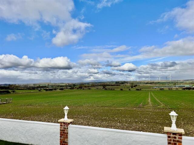 Bungalow 3 Bedroom For Sale North Yorkshire Darlington 275000 ES99237182