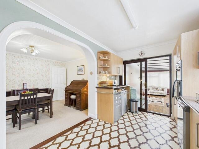 Bungalow 3 Bedroom For Sale North Yorkshire East Riding Of Yorkshire 275000 ES100024178