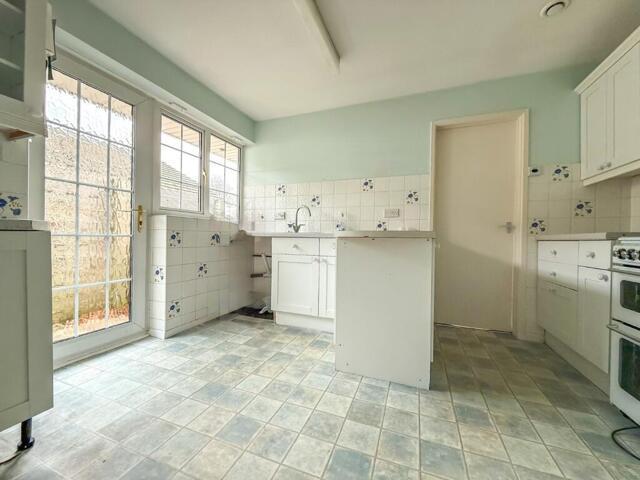 Bungalow 3 Bedroom For Sale Nailsea North Somerset 500000 ES98766003