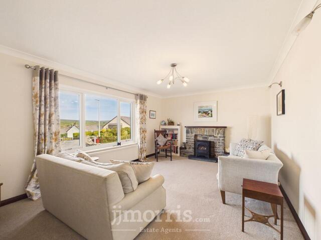 Bungalow 3 Bedroom For Sale Newport Isle Of Wight 499000 ELS100426048