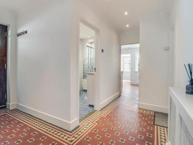 Bungalow 3 Bedroom For Sale Southend On Sea Southend On Sea 625000 ELS98377578