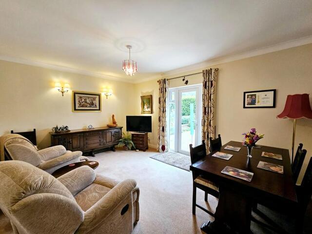 Bungalow 3 Bedroom For Sale Scarborough North Yorkshire 400000 ELS99290404