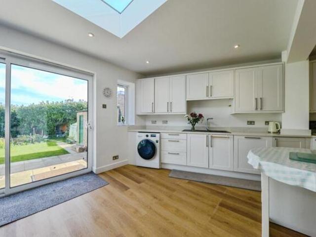 Bungalow 3 Bedroom For Sale St. Albans Hertfordshire 675000 ES98718401
