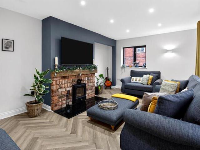 Bungalow 3 Bedroom For Sale Stafford Staffordshire 450000 ELS100786655
