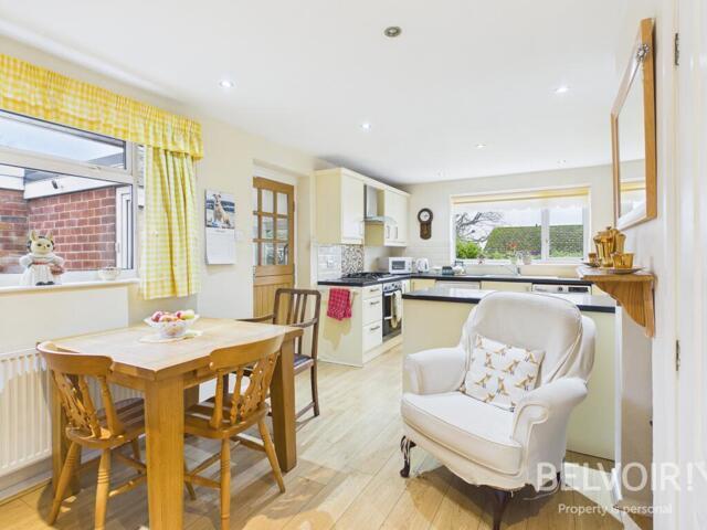 Bungalow 3 Bedroom For Sale Stafford Staffordshire 349950 ES99808612