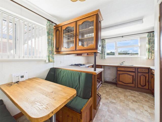 Bungalow 3 Bedroom For Sale Stroud Gloucestershire 360000 ES99840084