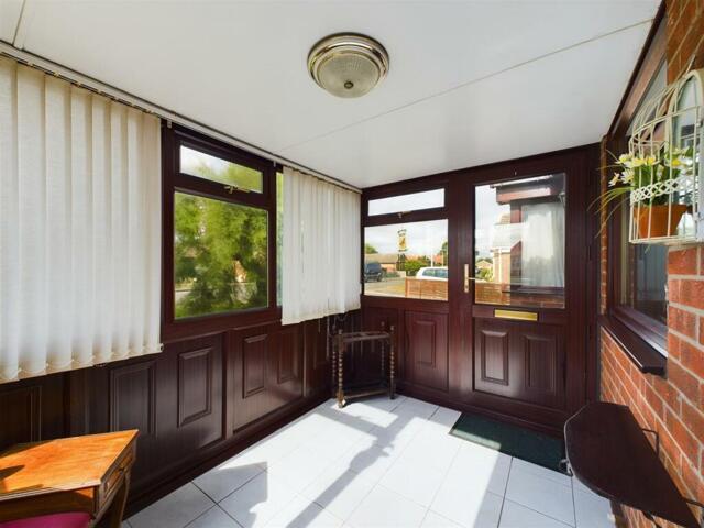 Bungalow 3 Bedroom For Sale Sutton On Sea Lincolnshire 285000 ES98834472