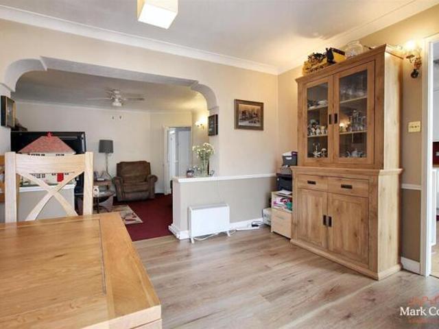 Bungalow 3 Bedroom For Sale Surrey Great London 595000 ELS99029590