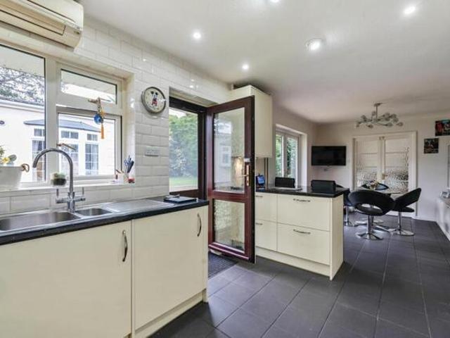 Bungalow 3 Bedroom For Sale Surrey Surrey 950000 ELS99437346